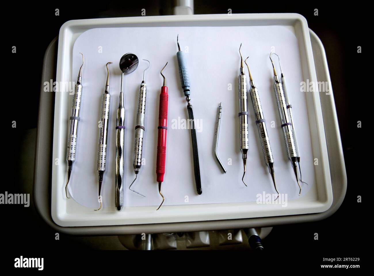 Dental instrumants laid out on a tray Stock Photo - Alamy