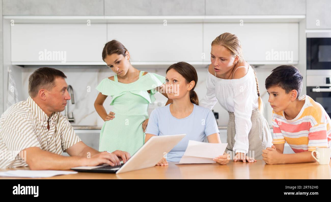 American visiting ukraine hi-res stock photography and images - Alamy