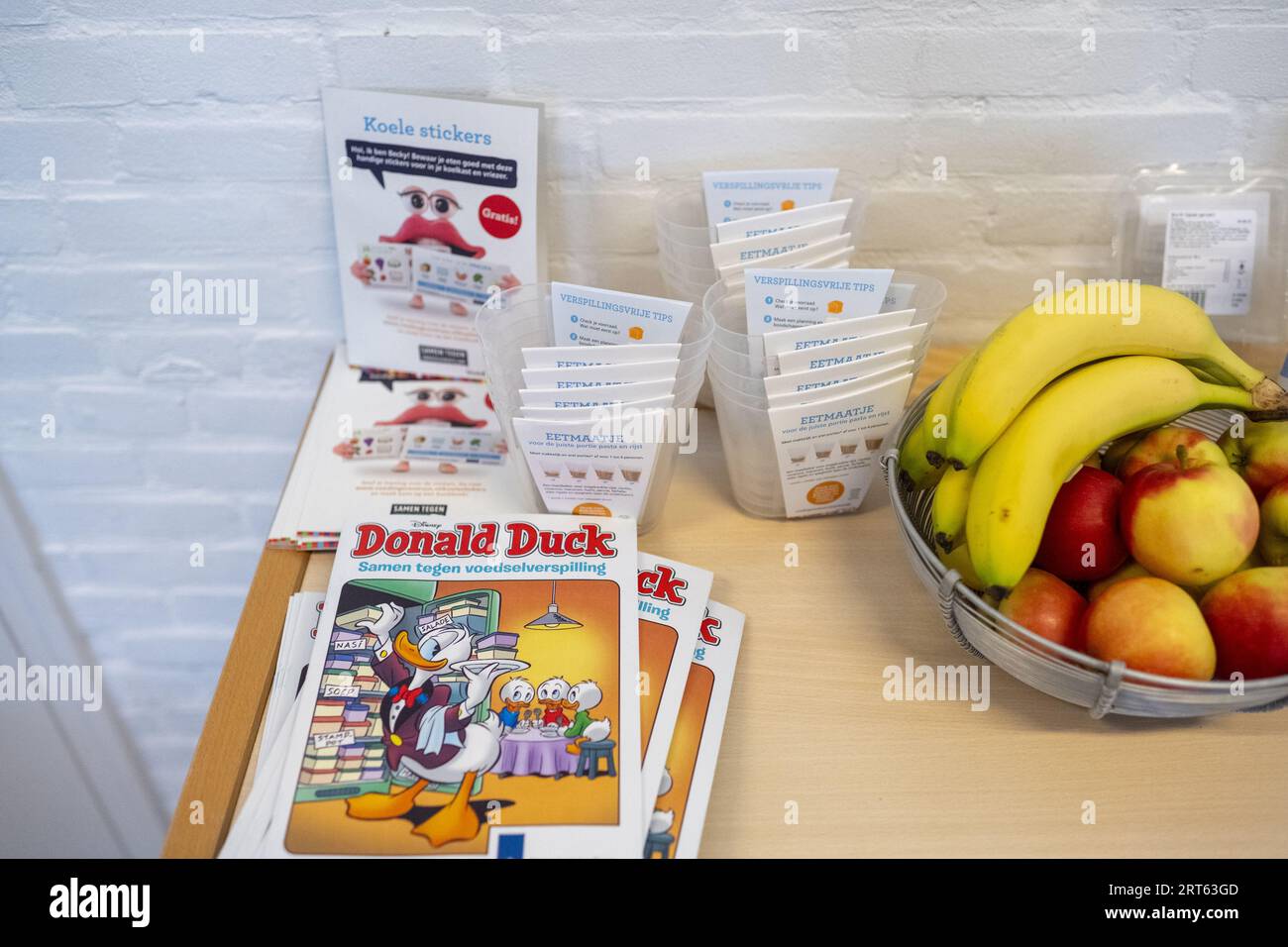 Weggooien hi-res stock photography and images - Alamy