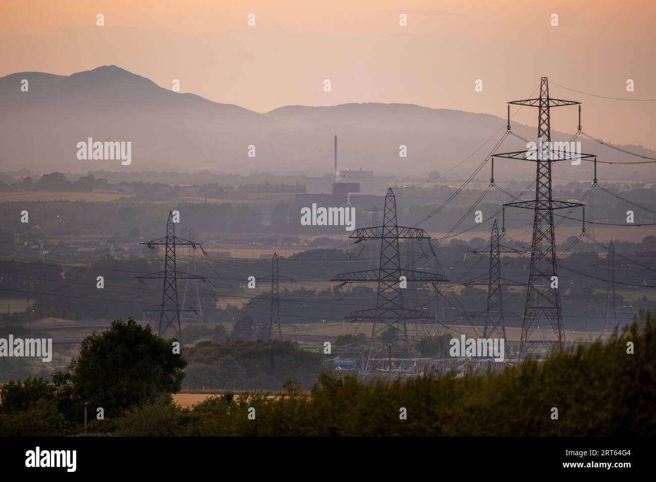 Edinburgh, UK. 10th Sep, 2024. A view of electricity pylons leading in ...