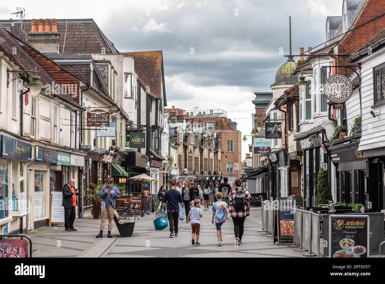 Market street horsham hi-res stock photography and images - Alamy