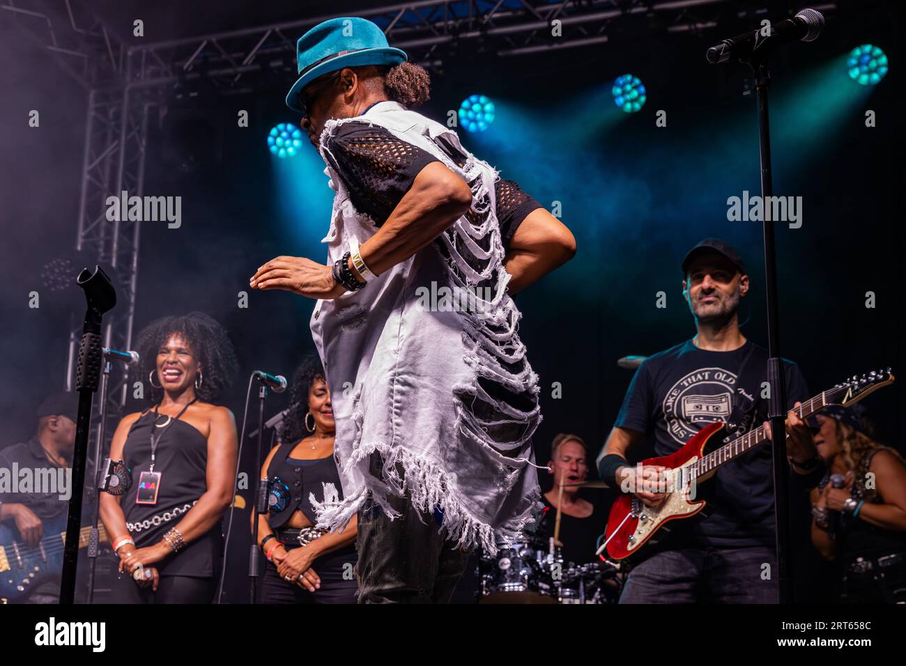 London, UK. 9th September, 2023. Jeffrey Daniel of Shalamar performs at ...