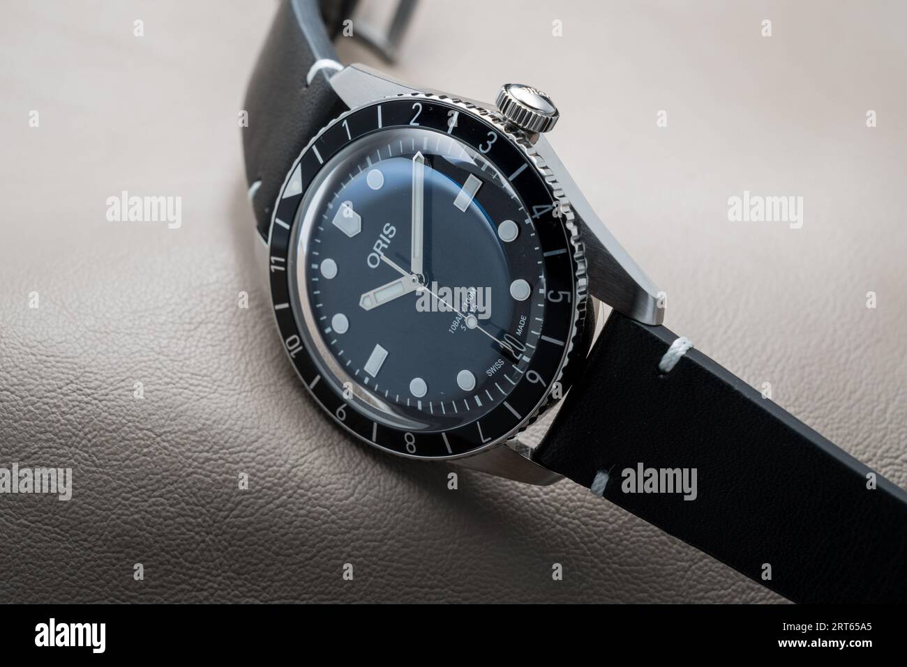 Oris diver watch hi-res stock photography and images - Alamy