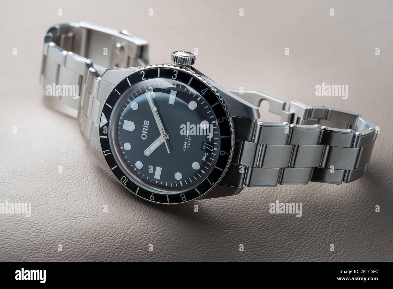 Oris Diver Sixty-Five Stock Photo - Alamy