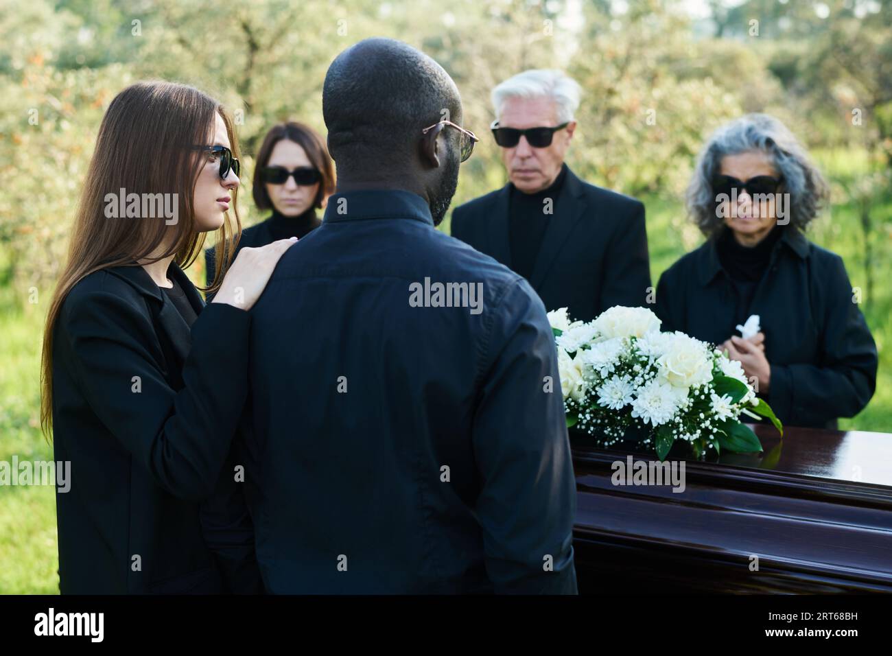 Family funeral back hi-res stock photography and images - Alamy