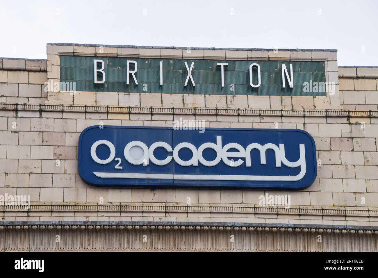 O2 apollo sign hi-res stock photography and images - Alamy
