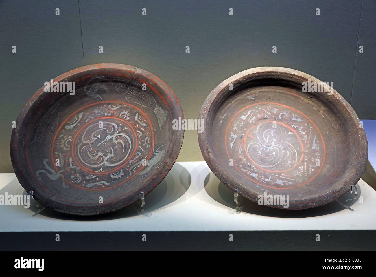 Ancient Chinese Cultural Relics in Museums Stock Photo - Alamy
