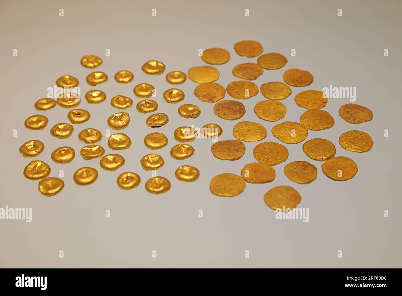 Gold relics hi-res stock photography and images - Alamy