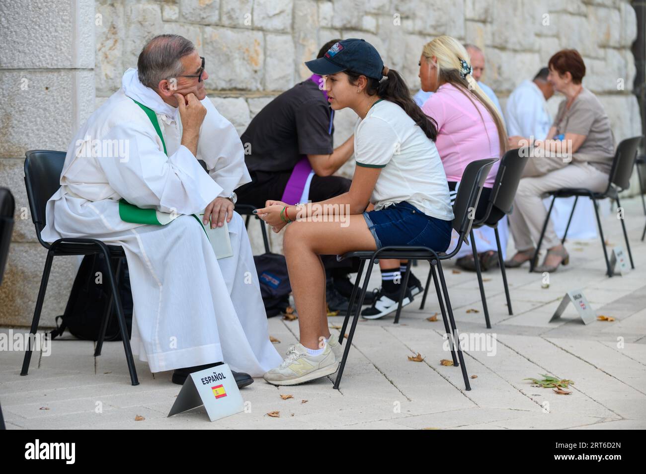Confessing (church or cathedral) hi-res stock photography and images ...