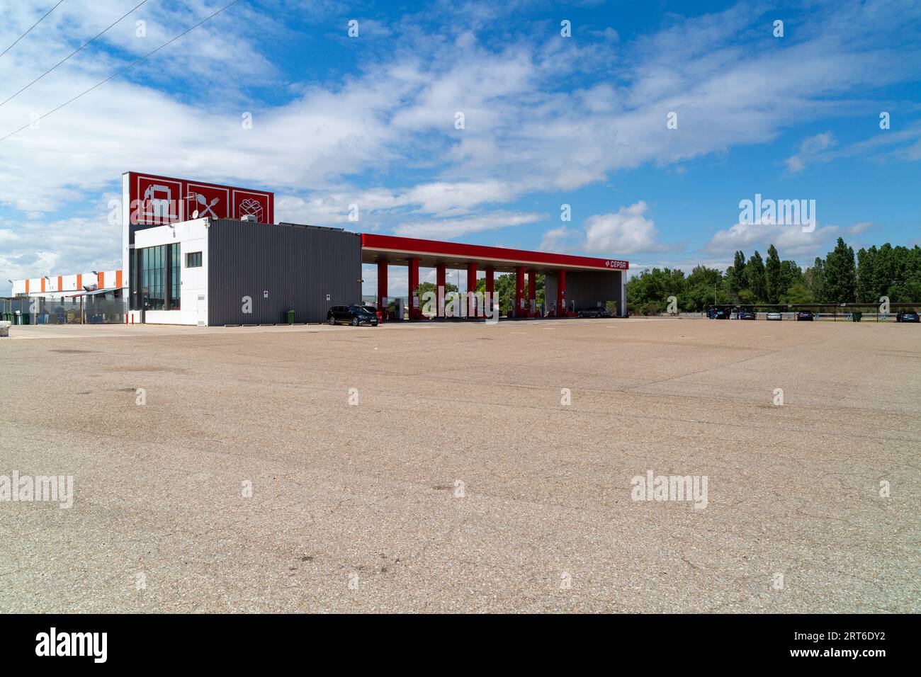 Zunder EV charging station, Torquemada Spain Stock Photo - Alamy