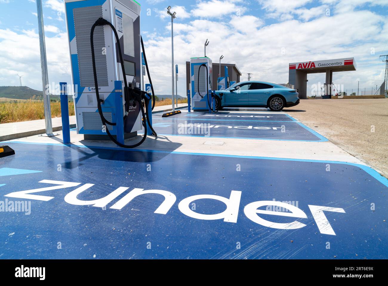Zunder EV charging station, Torquemada Spain Stock Photo - Alamy