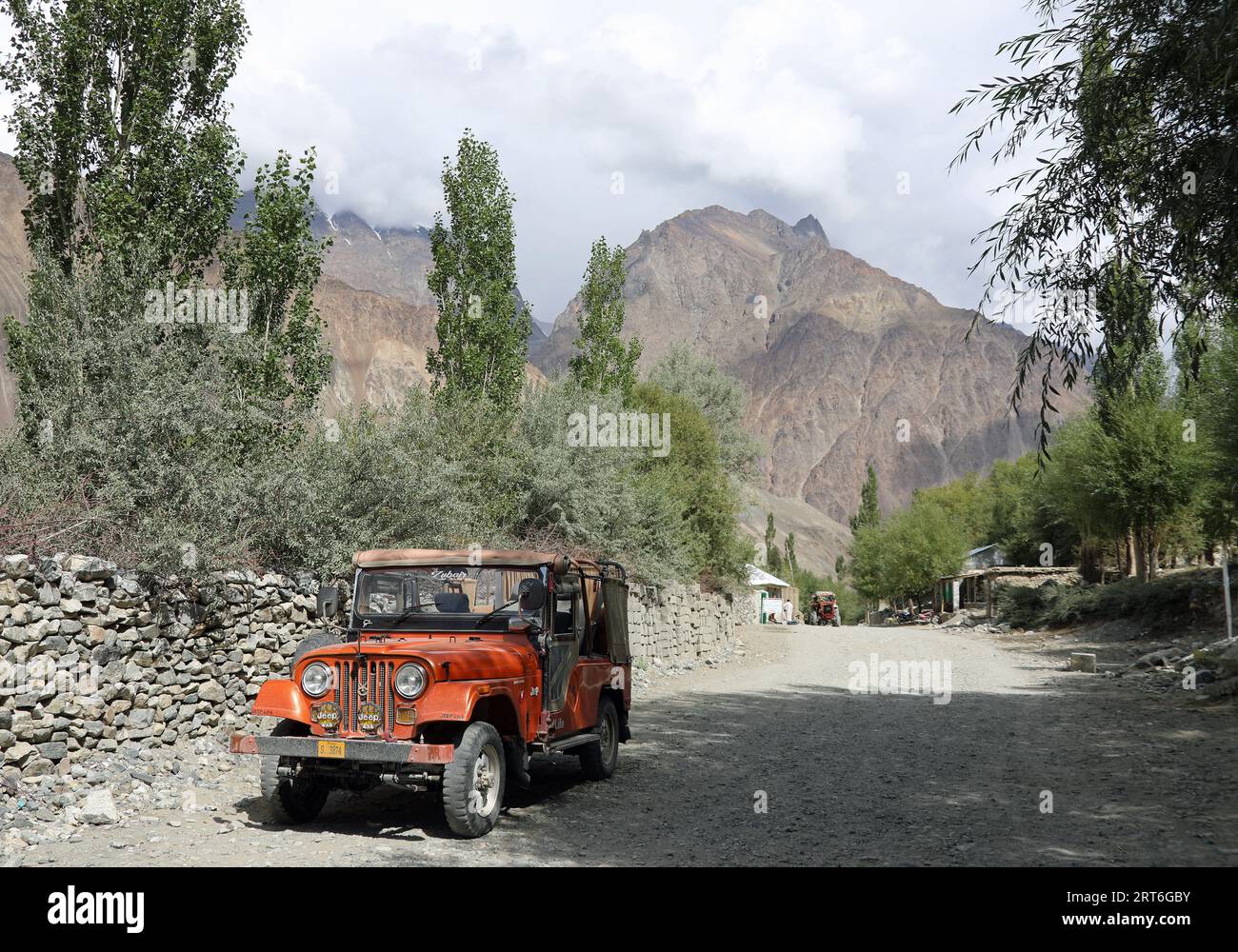 Remote village in the mountains of northern Pakistan Stock Photo - Alamy