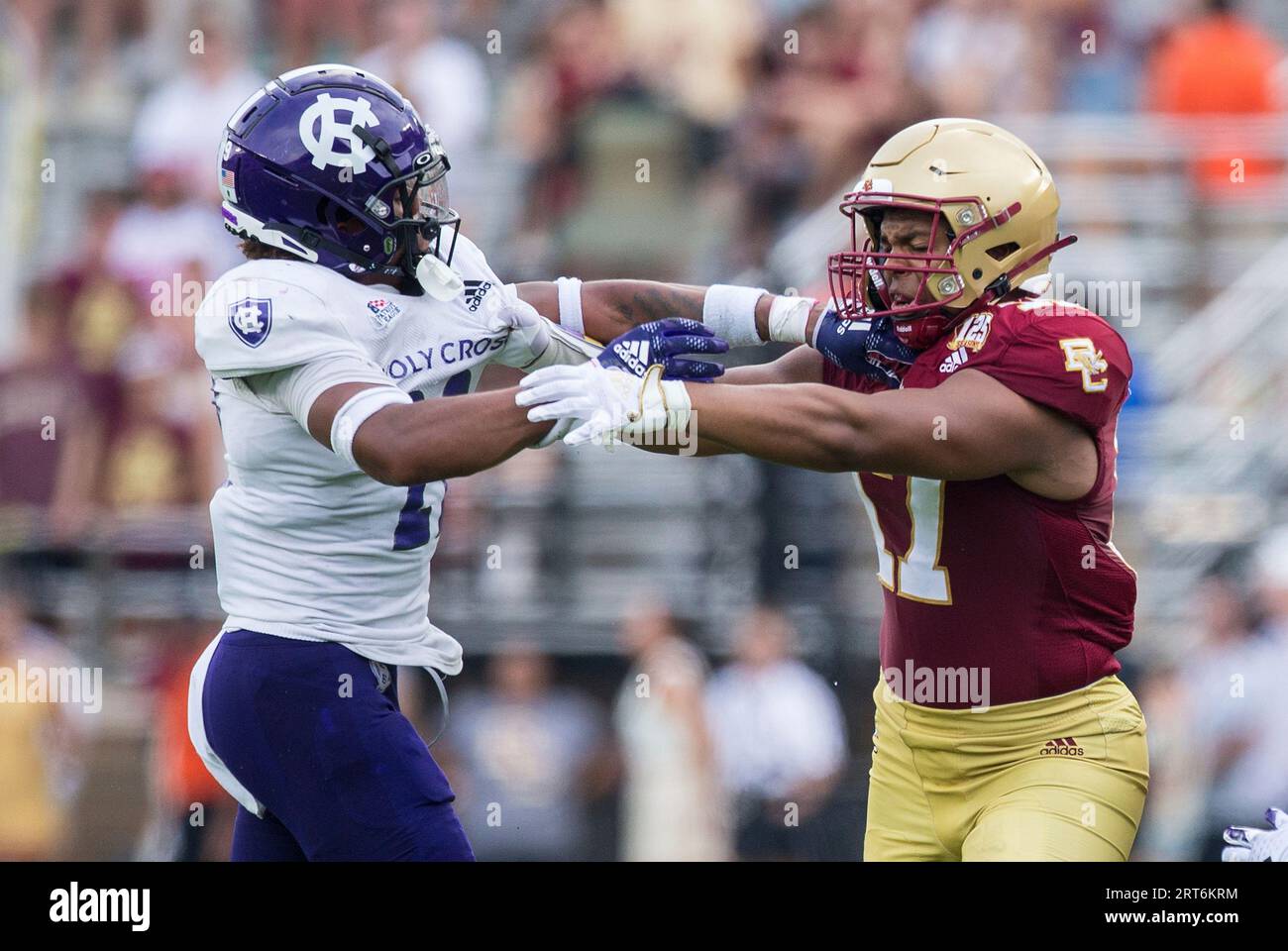 CHESTNUT HILL, MA - SEPTEMBER 09: Boston College Eagles tight end ...
