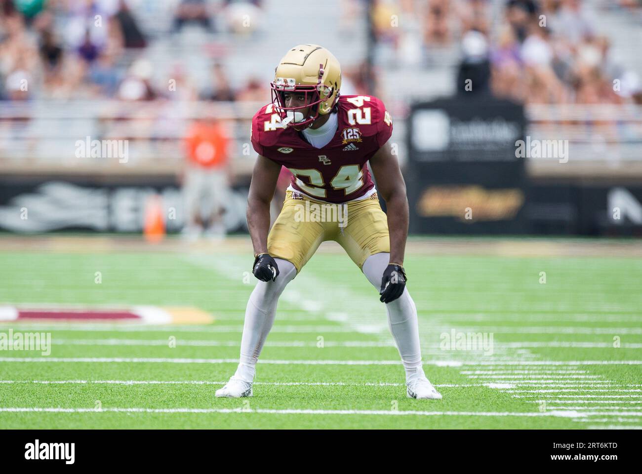 CHESTNUT HILL, MA - SEPTEMBER 09: Boston College Eagles cornerback ...