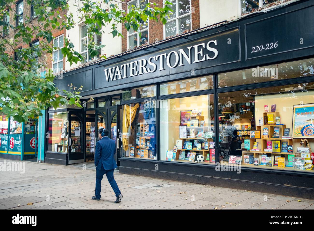 LONDON- AUGUST 3, 2023: Chiswick High Road summer scene, a long street ...