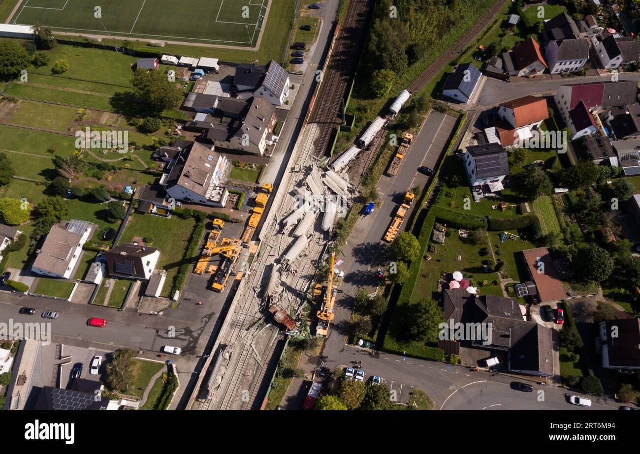 Geseke, Germany. 11th Sep, 2023. Aerial view of a derailed freight ...