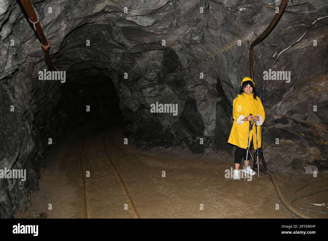 Woman caving spelunking cave hi-res stock photography and images - Alamy