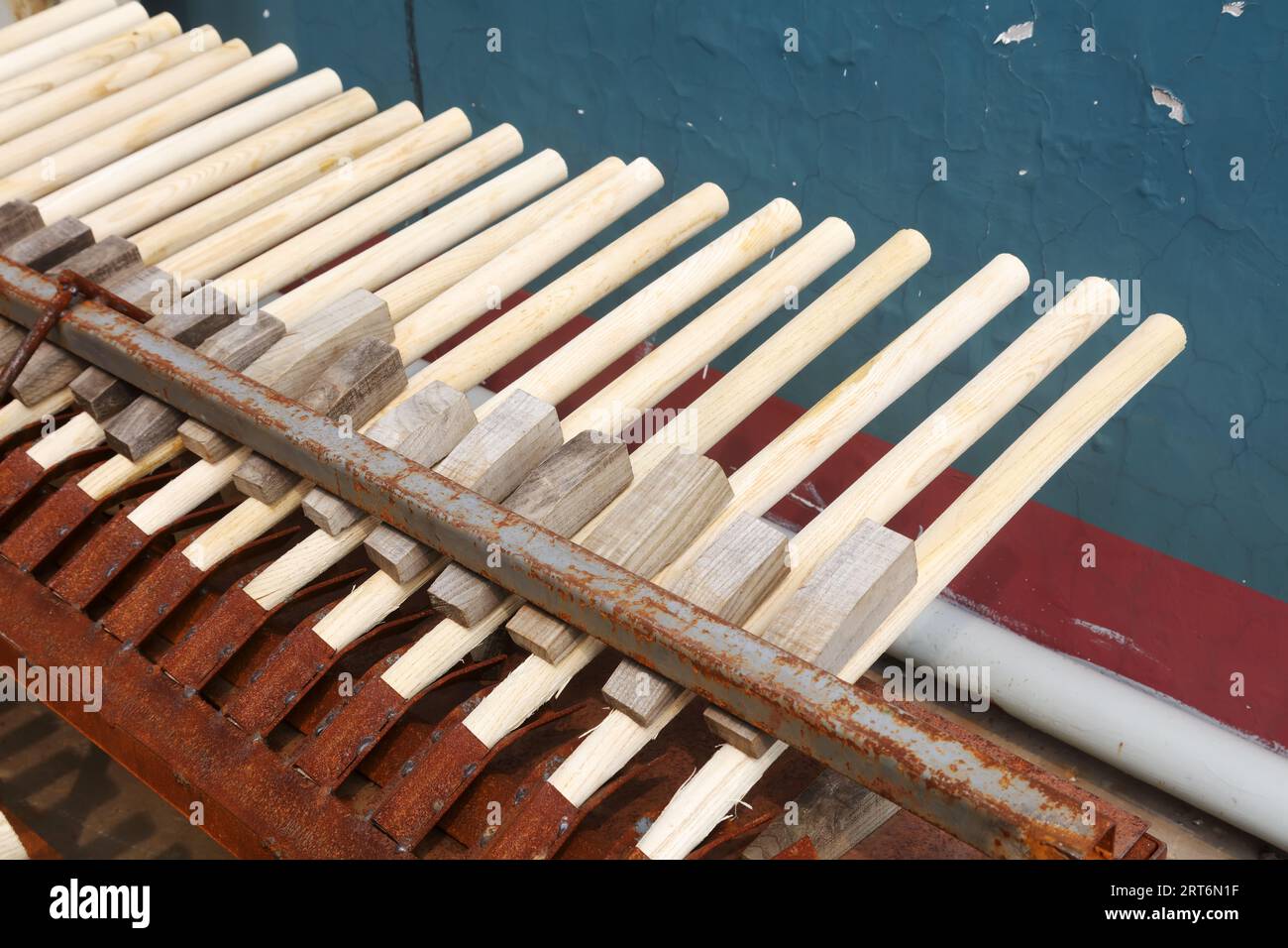 Stress testing platform for wooden spade handle Stock Photo - Alamy
