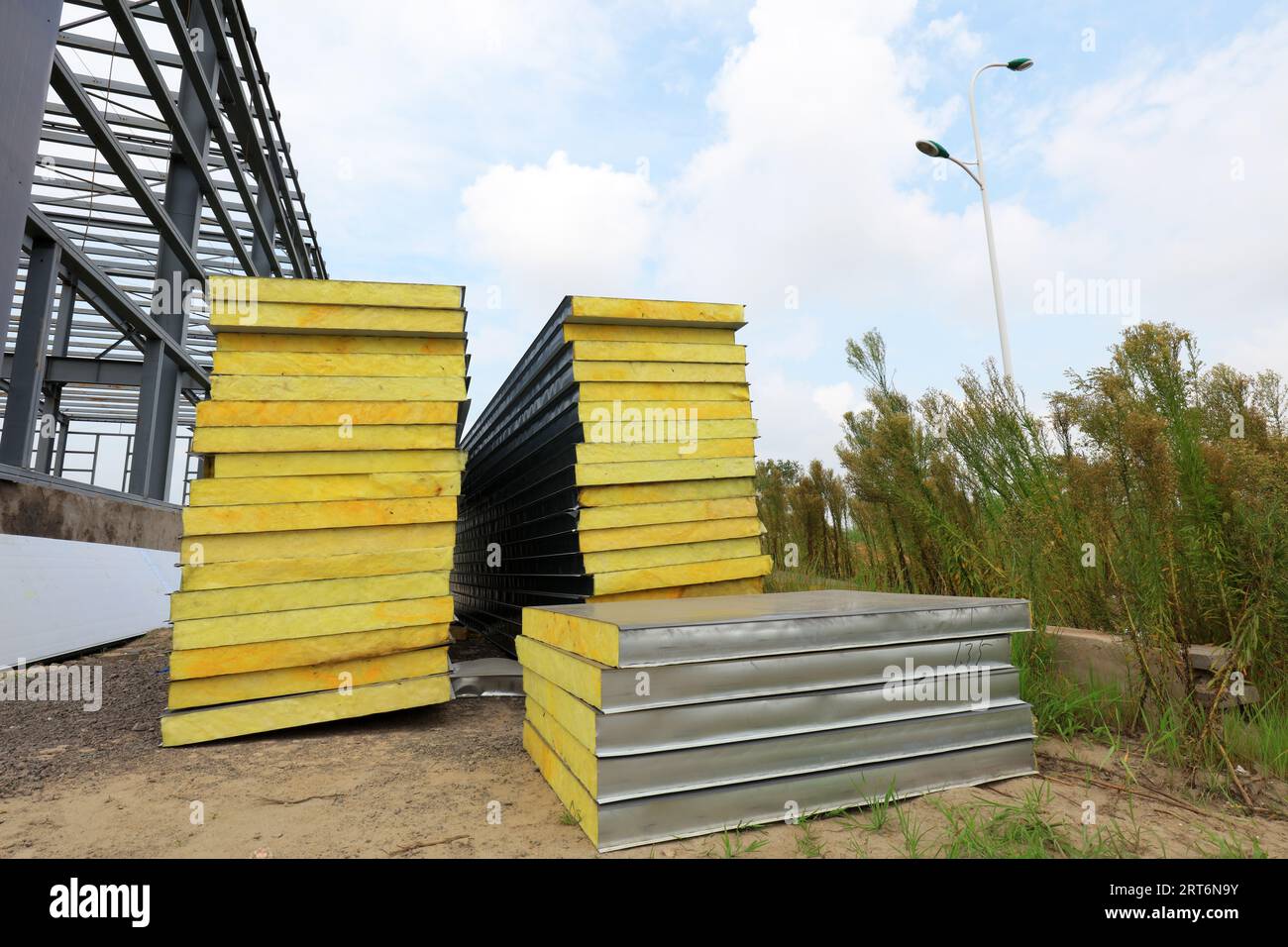 Thermal insulation material hi-res stock photography and images - Alamy