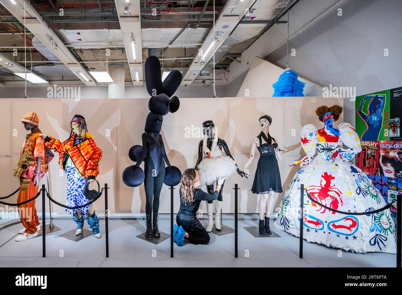 London, UK. 11th Sep, 2023. Bjork's ‘swan' dress from the Oscars ...