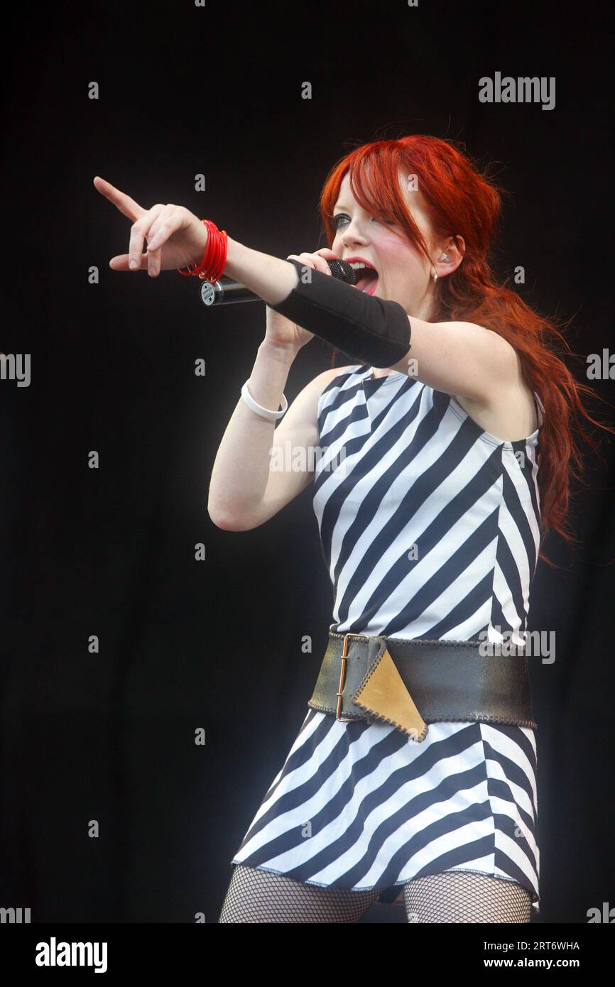 Shirley manson garbage 2005 hi-res stock photography and images - Alamy