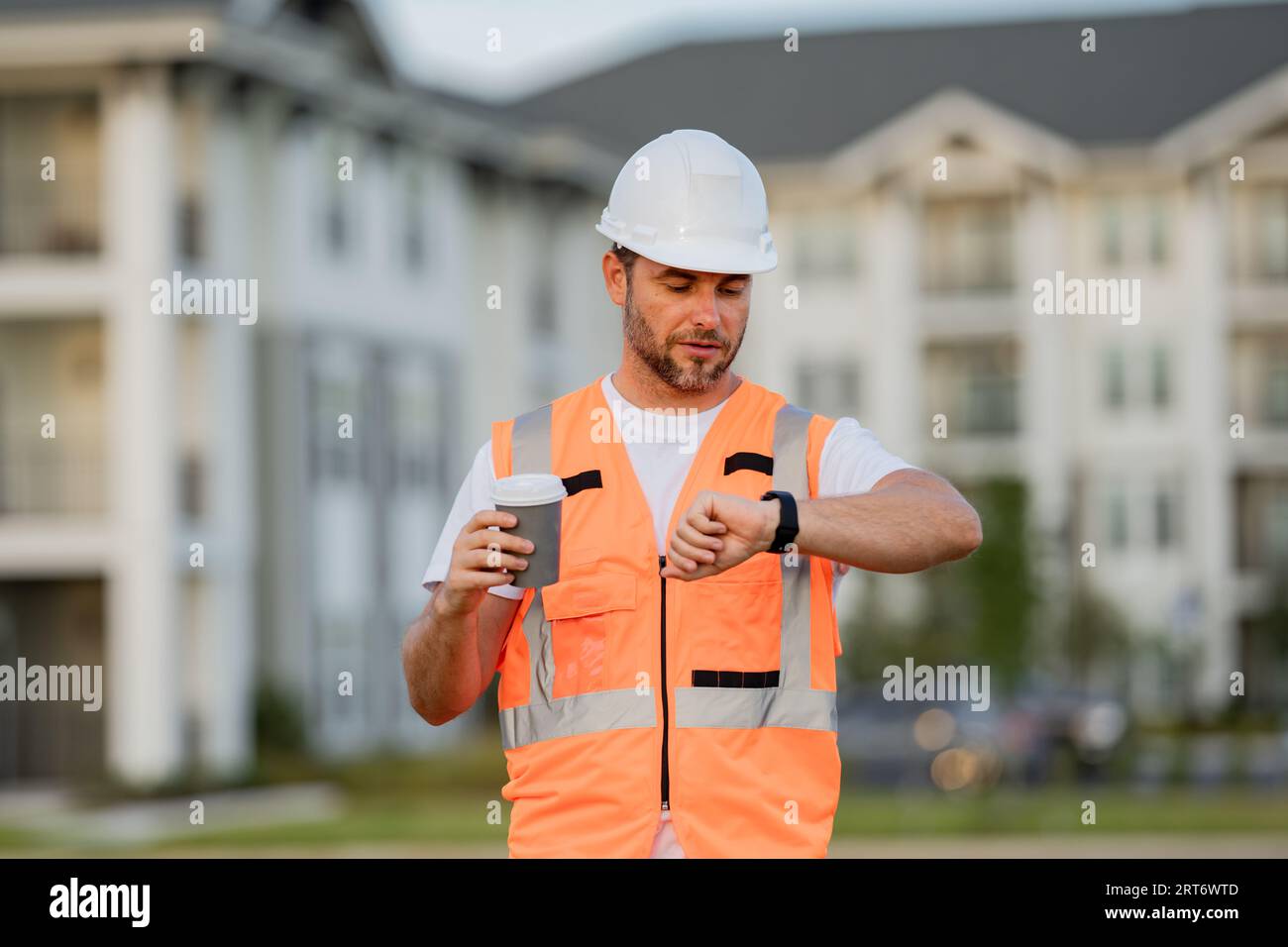 Handsome hispanic contractor hard hat hi-res stock photography and ...