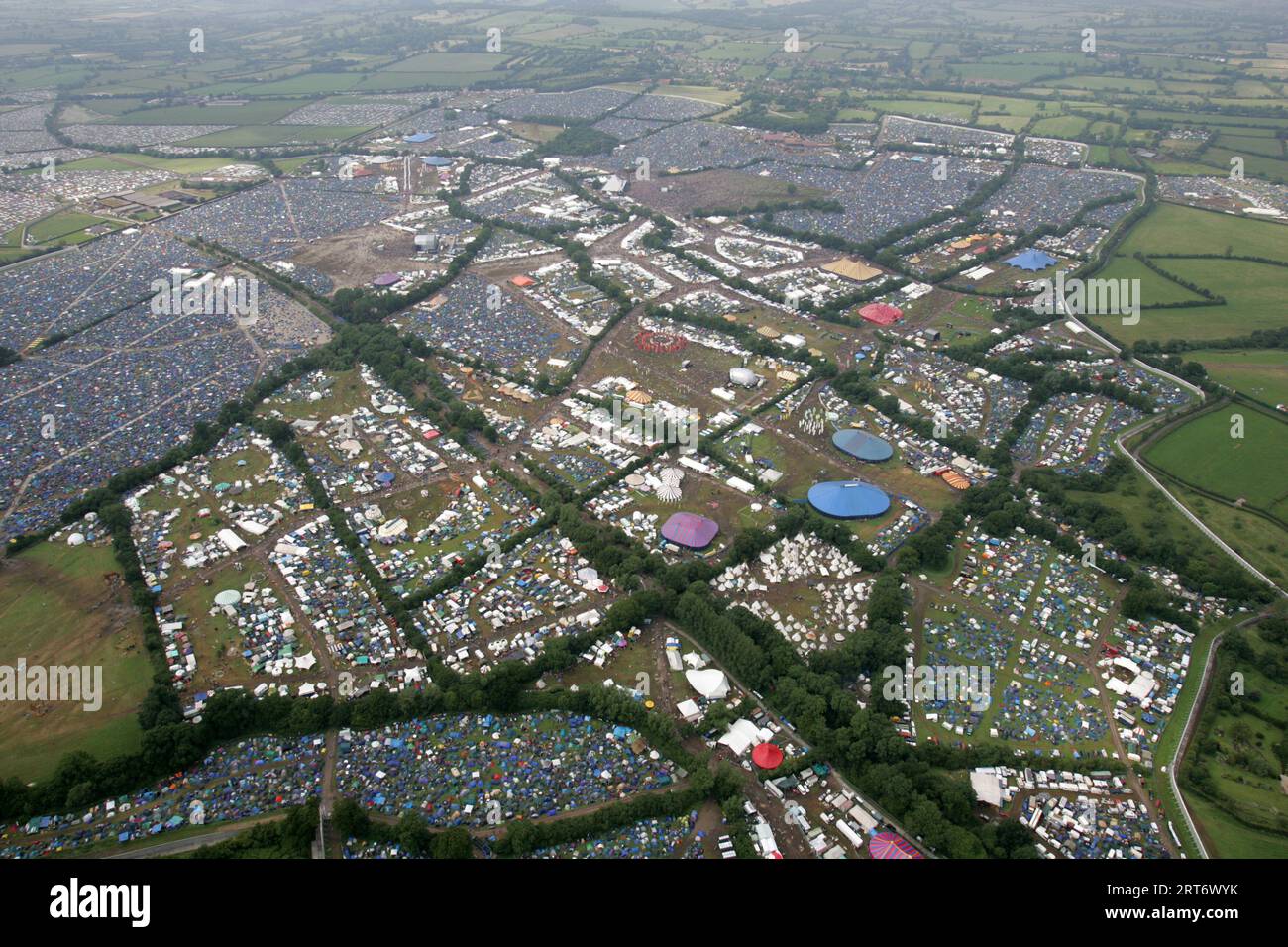 Glastonbury mud 2005 hi-res stock photography and images - Alamy