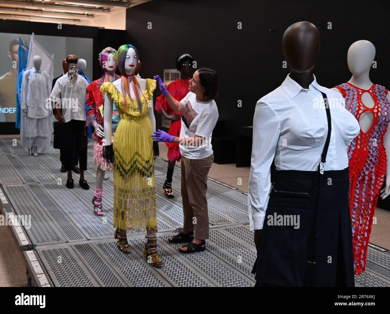 Highlights include the swan dress controversially worn by Björk at the ...