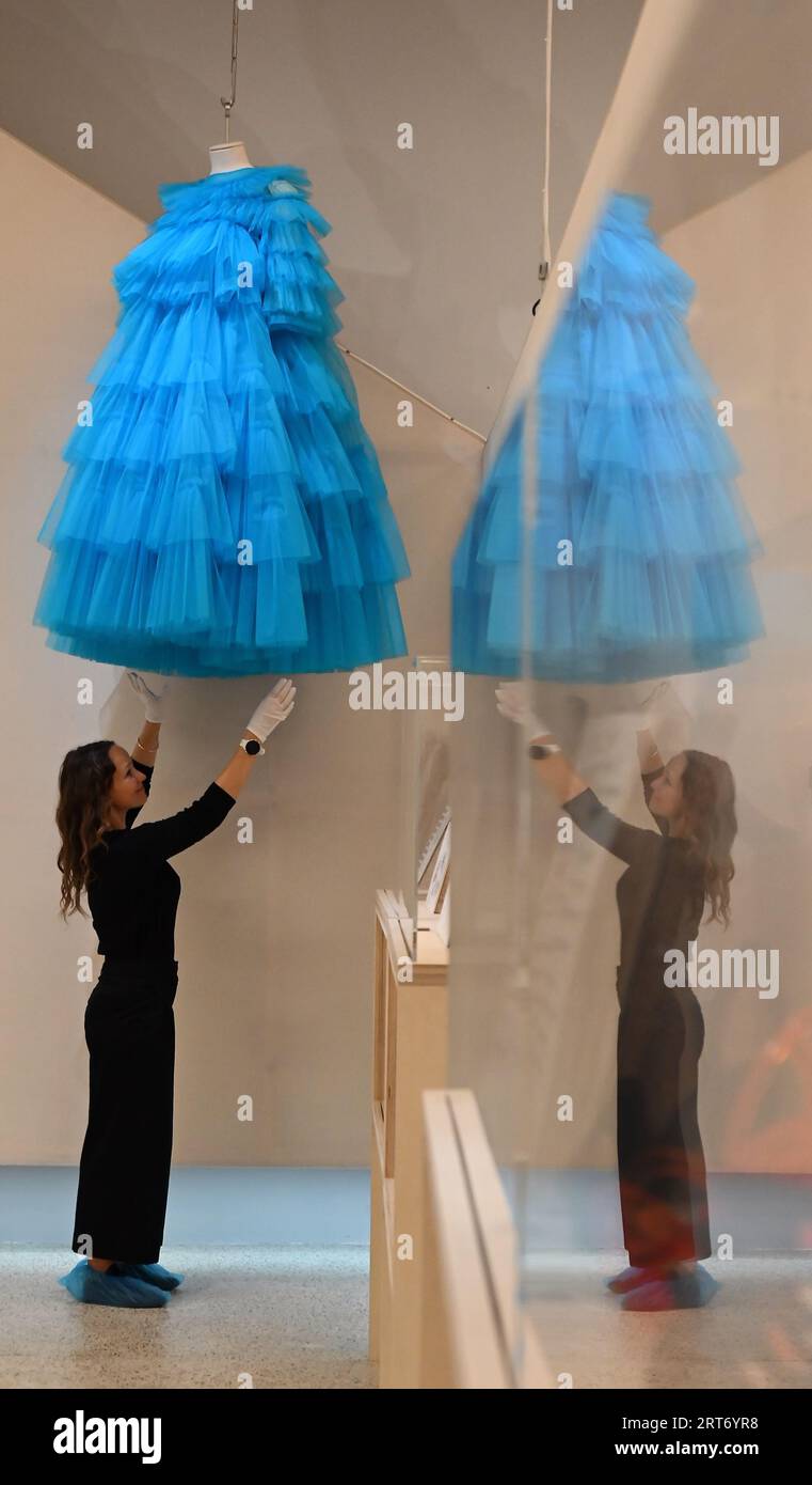 Highlights include the swan dress controversially worn by Björk at the ...