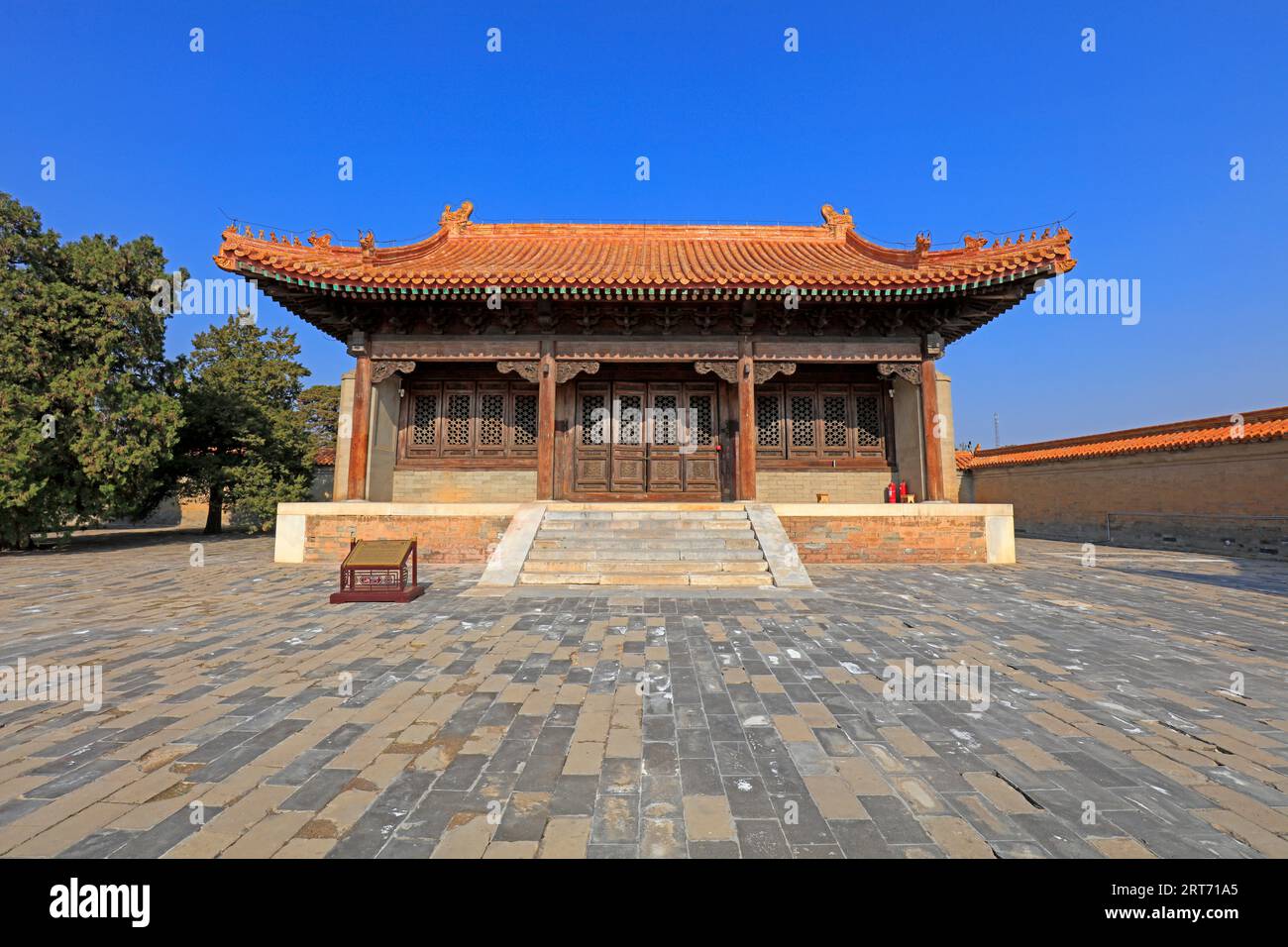 Longen hall architectural landscape, Qing Dynasty imperial mausoleum ...