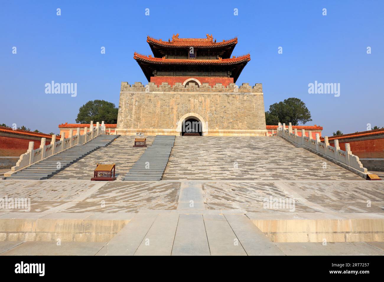 Ancient Chinese architectural scenery Stock Photo - Alamy