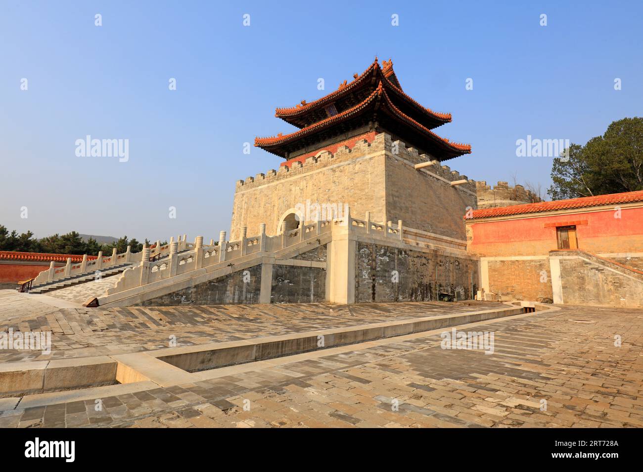 Ancient Chinese architectural scenery Stock Photo - Alamy