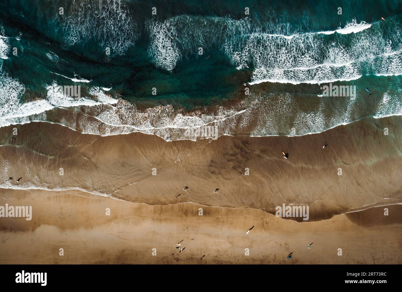 Surfing drone view hi-res stock photography and images - Alamy