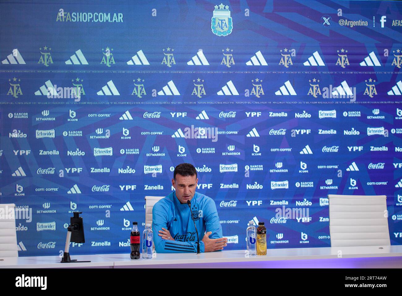 Lionel Scaloni press conference Stock Photo - Alamy