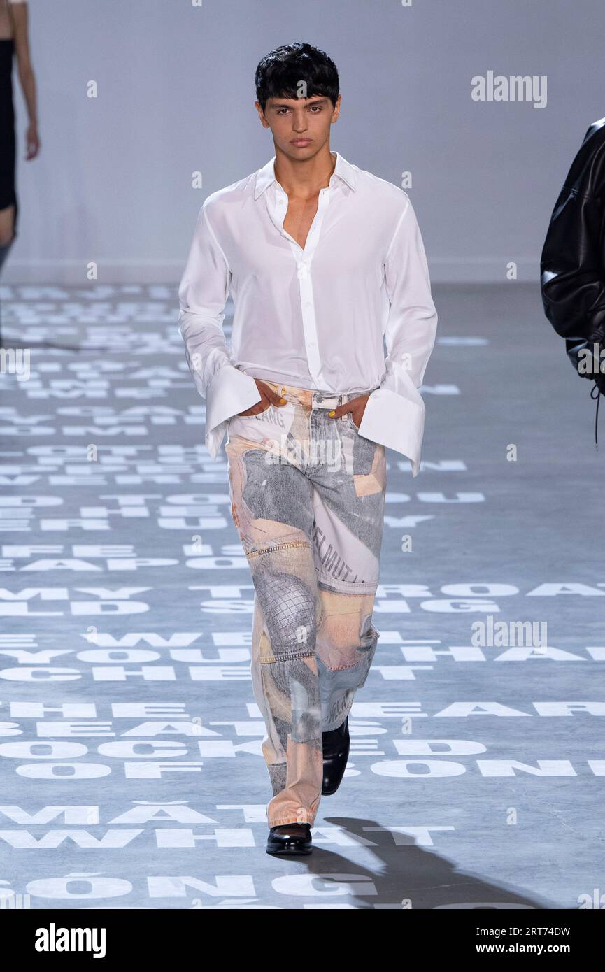 New York, USA. 08th Sep, 2023. Model Chris Colvin walks on the runway ...
