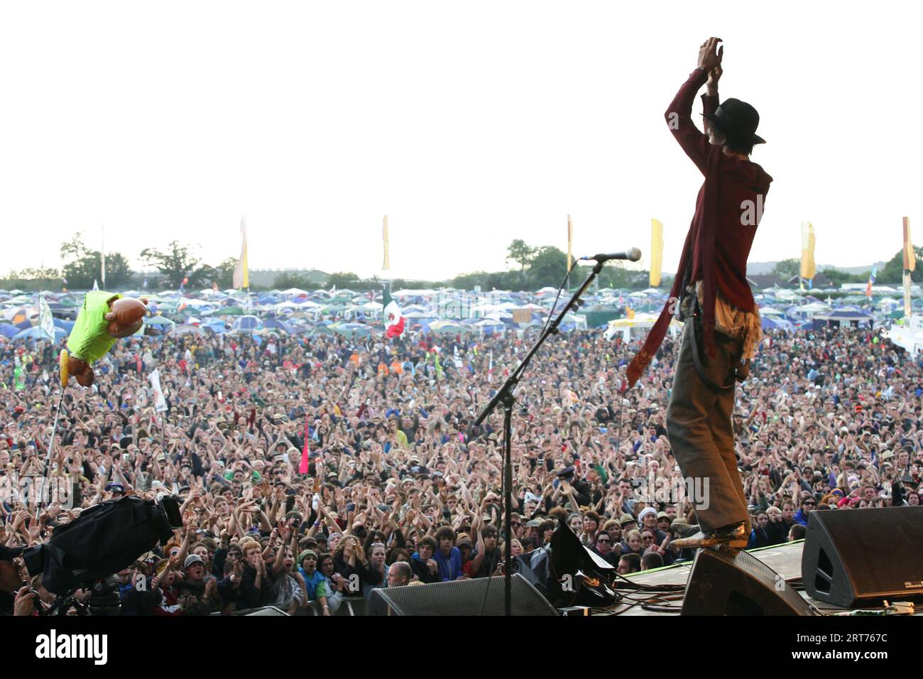 Babyshambles performing at Glastonbury Festival 2007 Stock Photo - Alamy