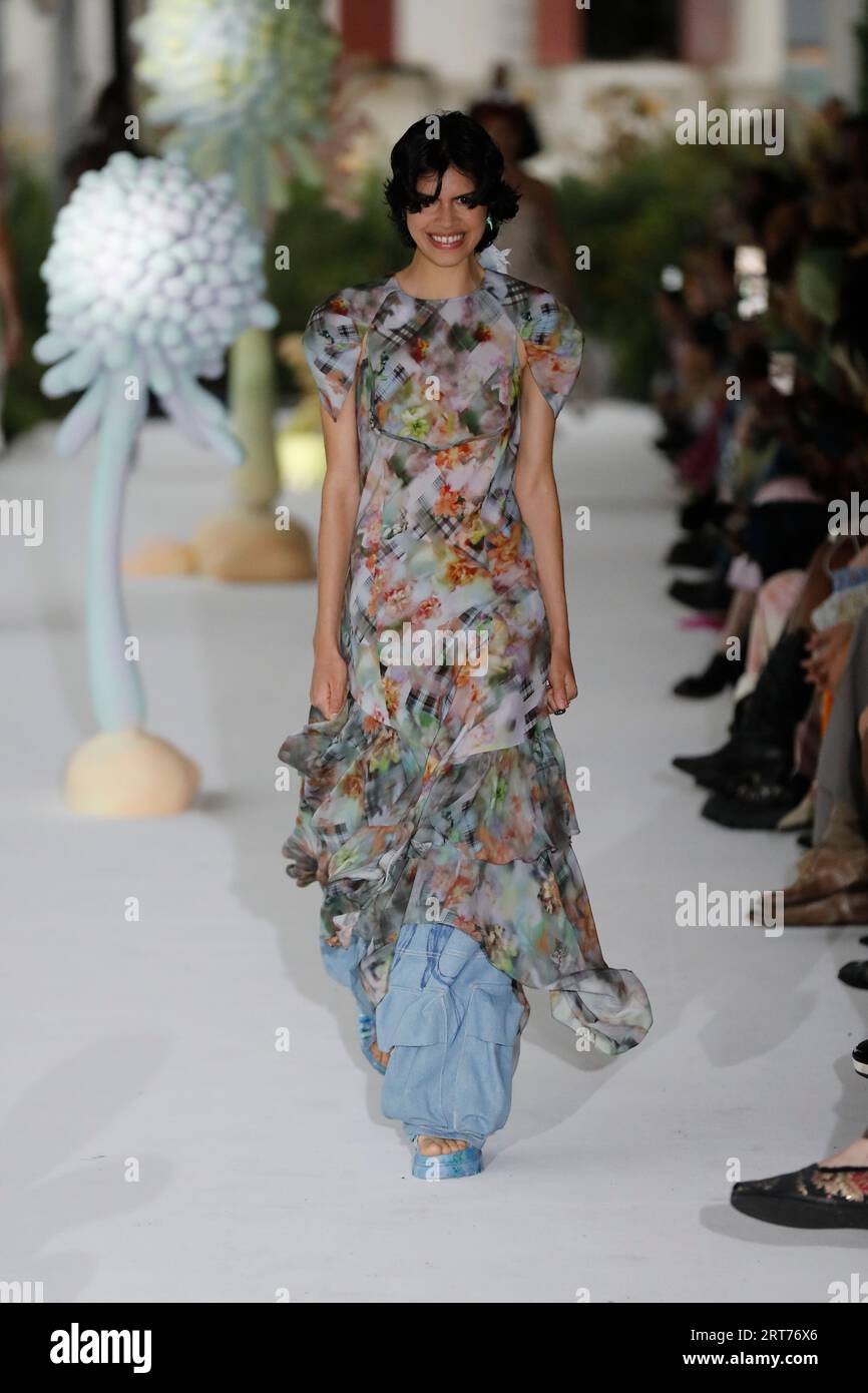 Model Valeria Gomez walks on the runway at the Collina Strada fashion ...