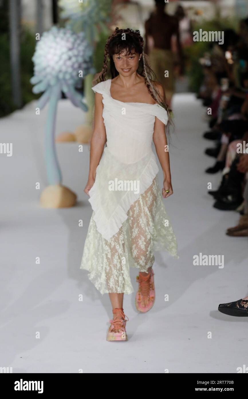 Sara skinner hi-res stock photography and images - Alamy