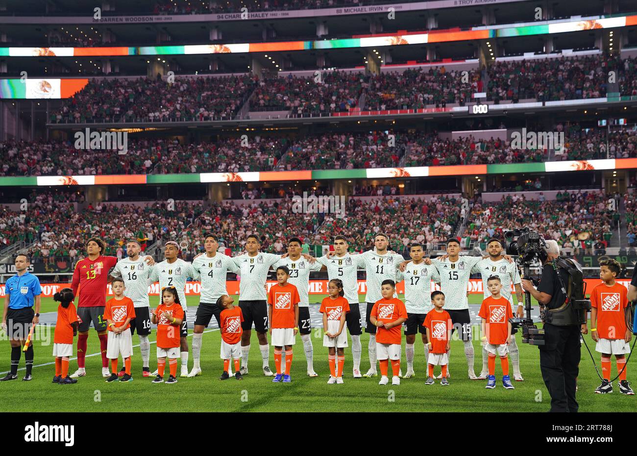 Arlington, Texas, United States: The Mexican national soccer team ...