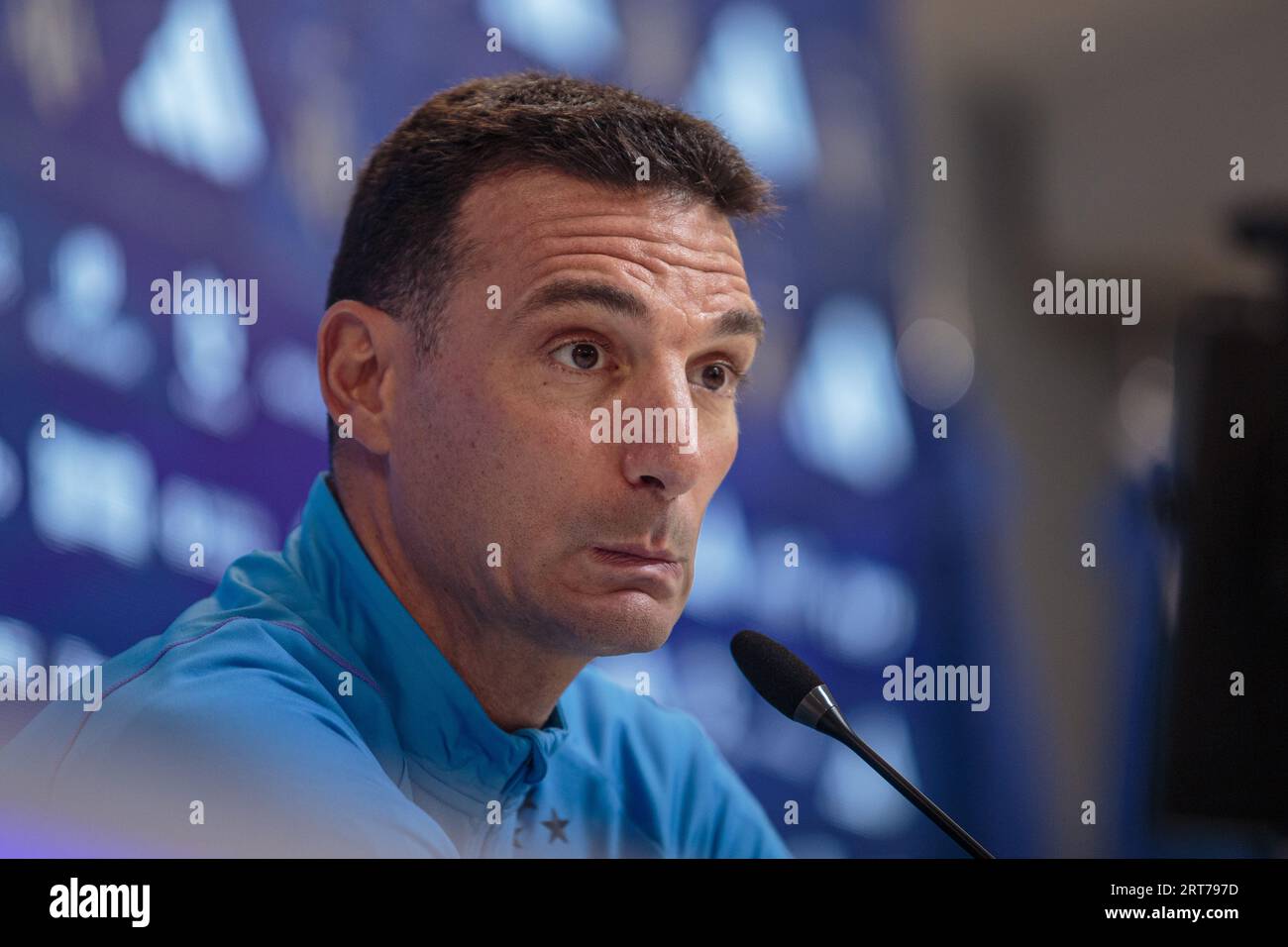 Lionel Scaloni press conference Stock Photo - Alamy
