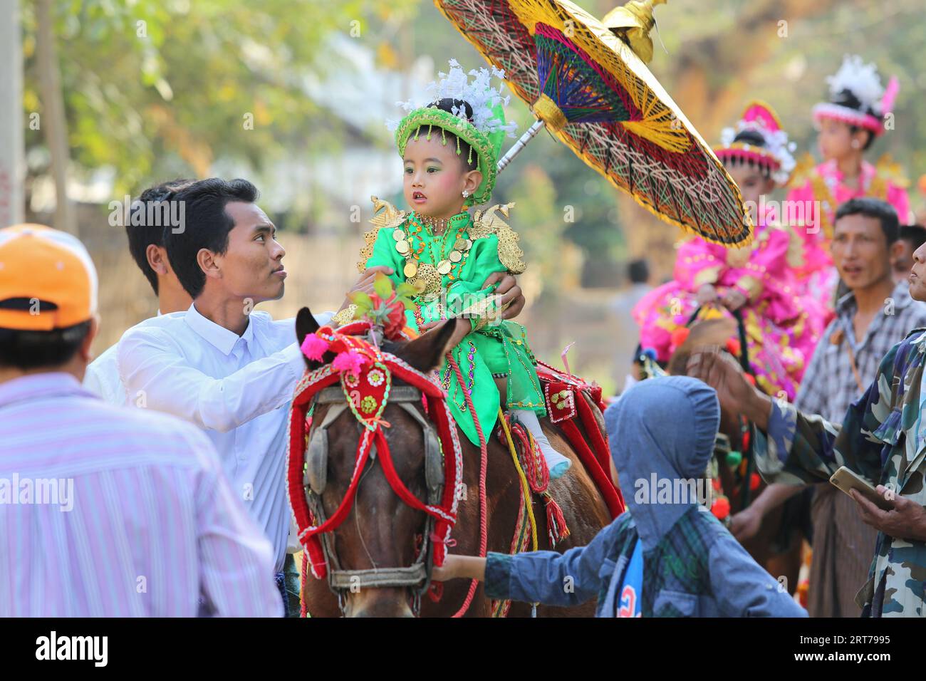 Myanmar Shinbyu celebration, Theravada Buddhism novitiation ceremony ...