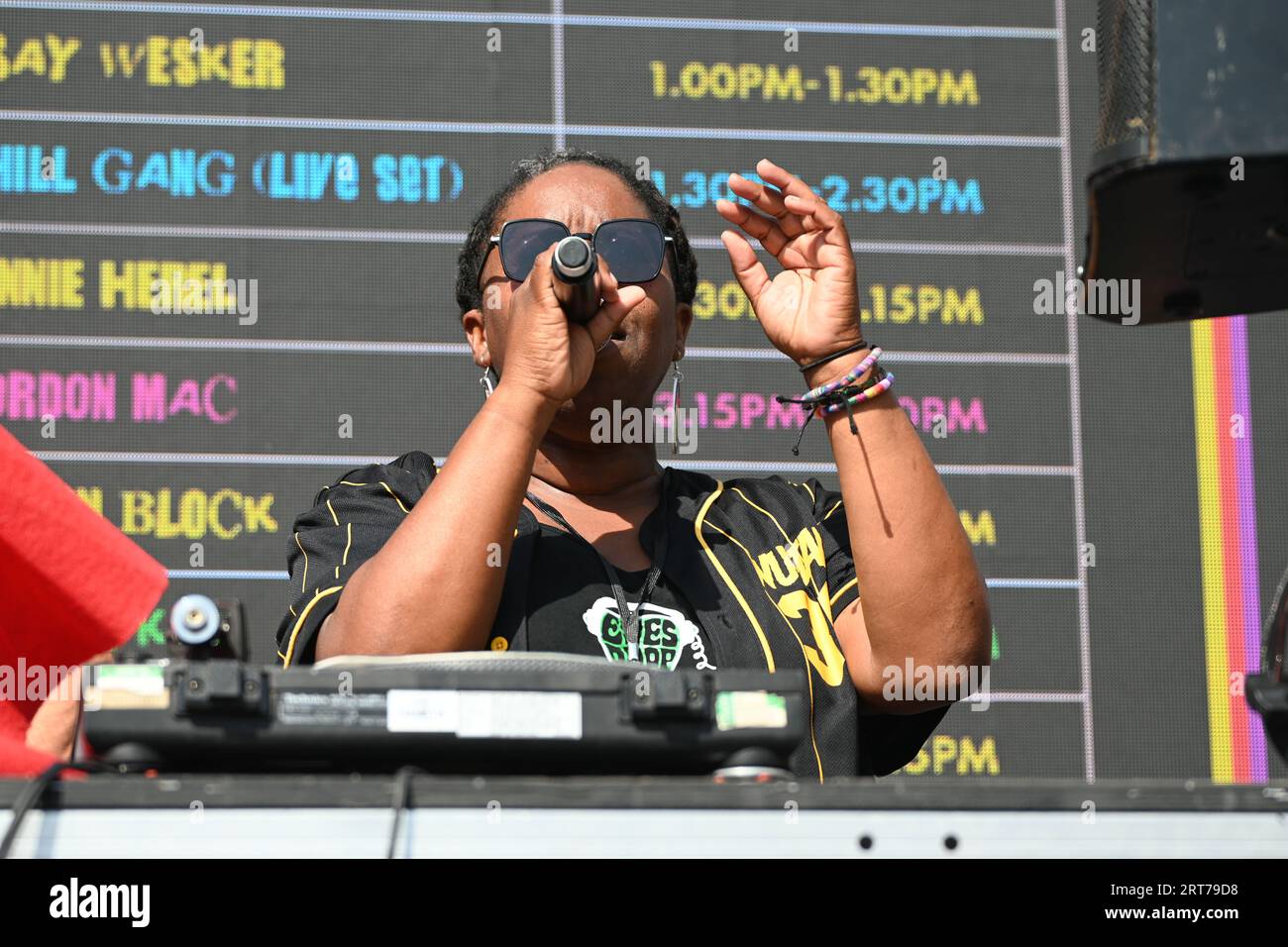 Dj spoony hi-res stock photography and images - Alamy