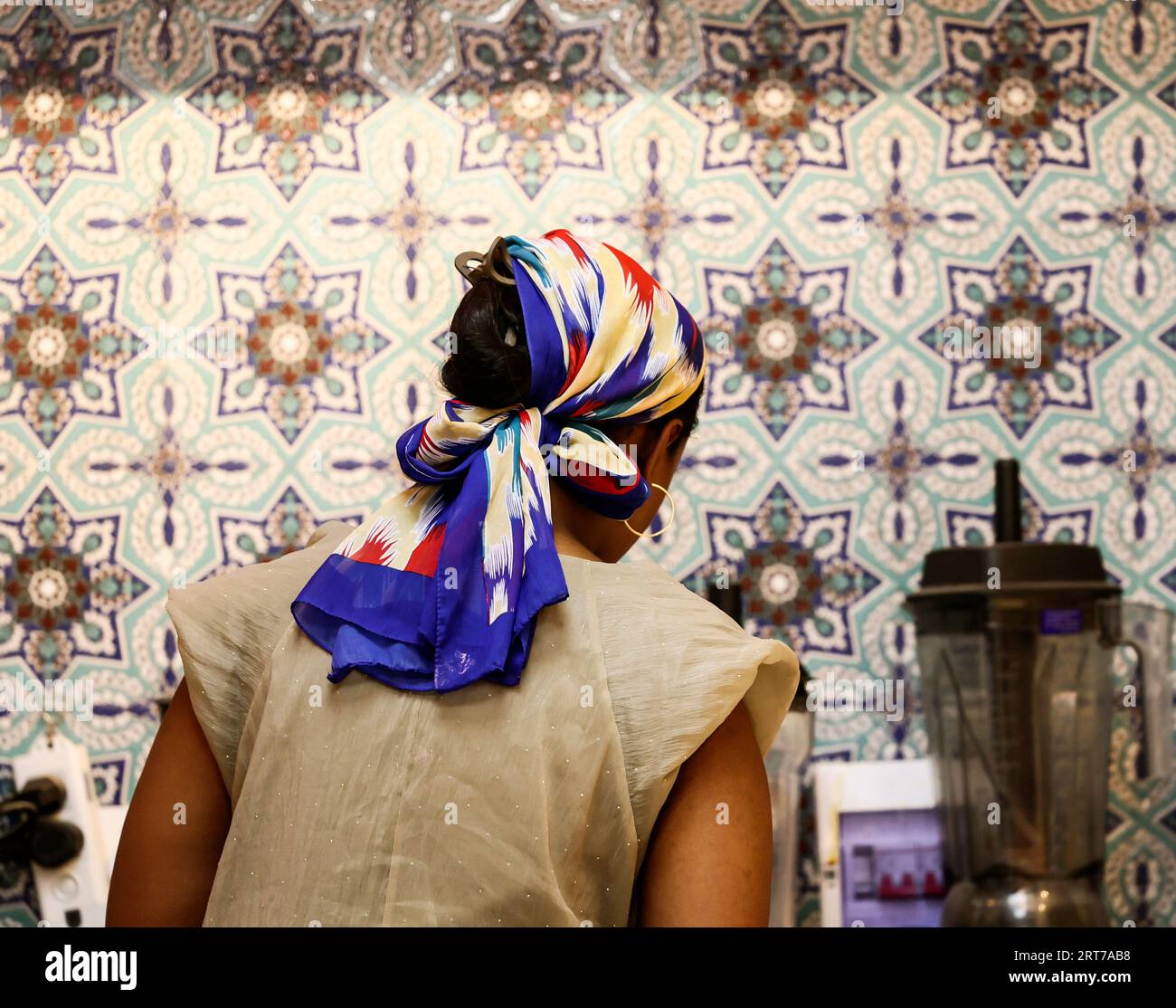 (230911) -- KASHGAR, Sept. 11, 2023 (Xinhua) -- Hadiya Msham Abdulla ...