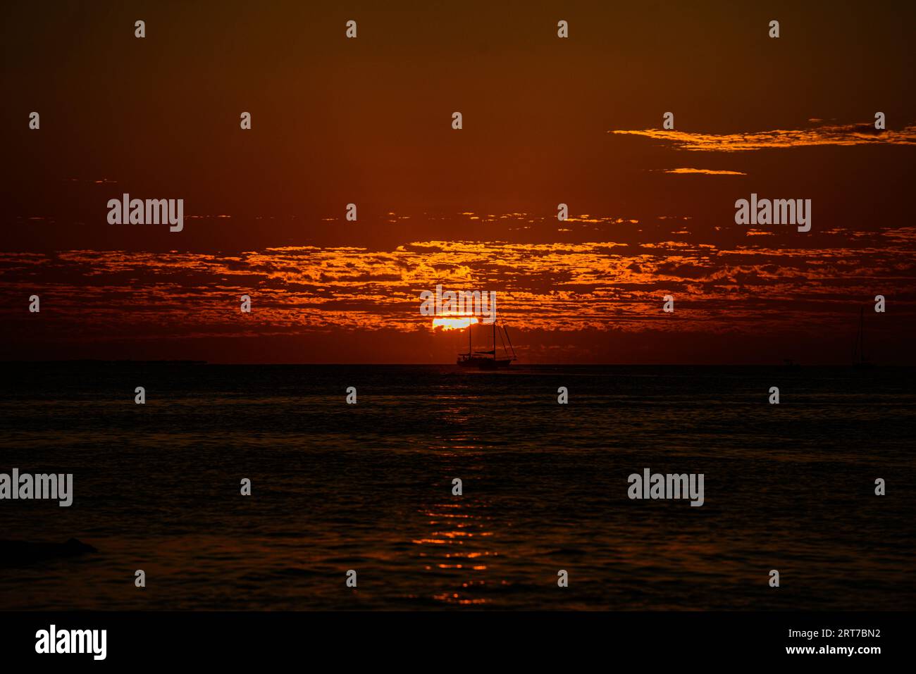 Sunset at sea landscape. Dramatic sunset sky with clouds. Dramatic ...