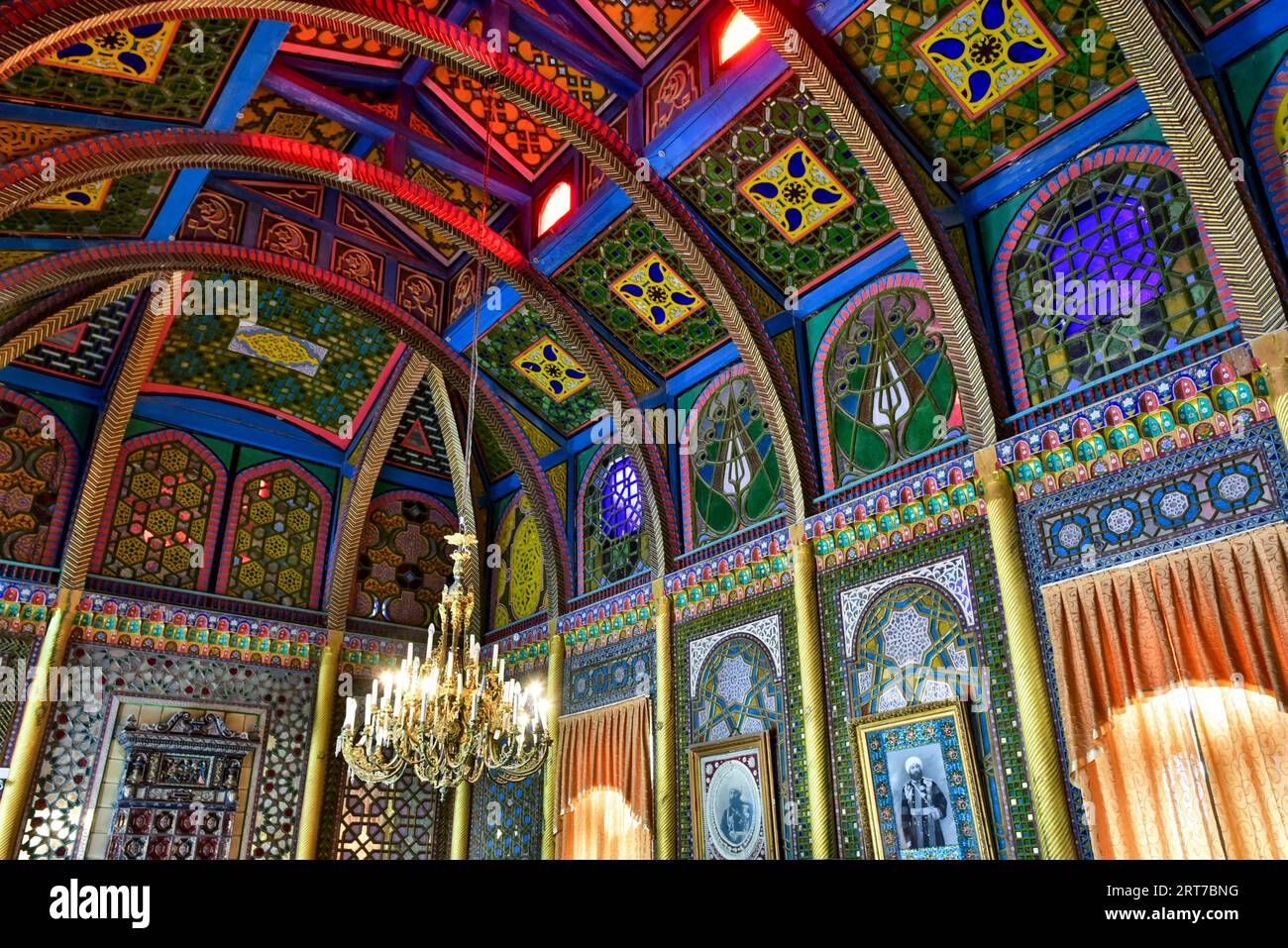 Islamic ceiling design hi-res stock photography and images - Alamy