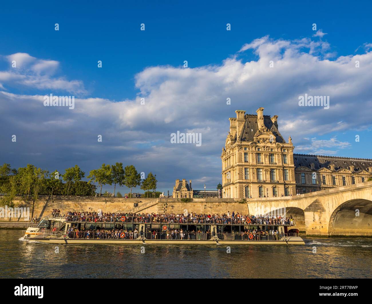 Pont Royal, Bridge, River Seine, Louvre Museum, Paris, France, Europe ...