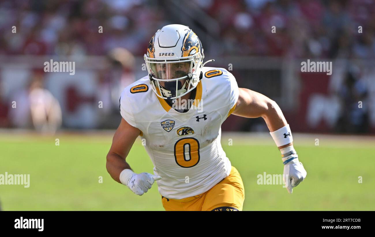 Kent State wide receiver Luke Floriea (0) runs a play against Arkansas ...