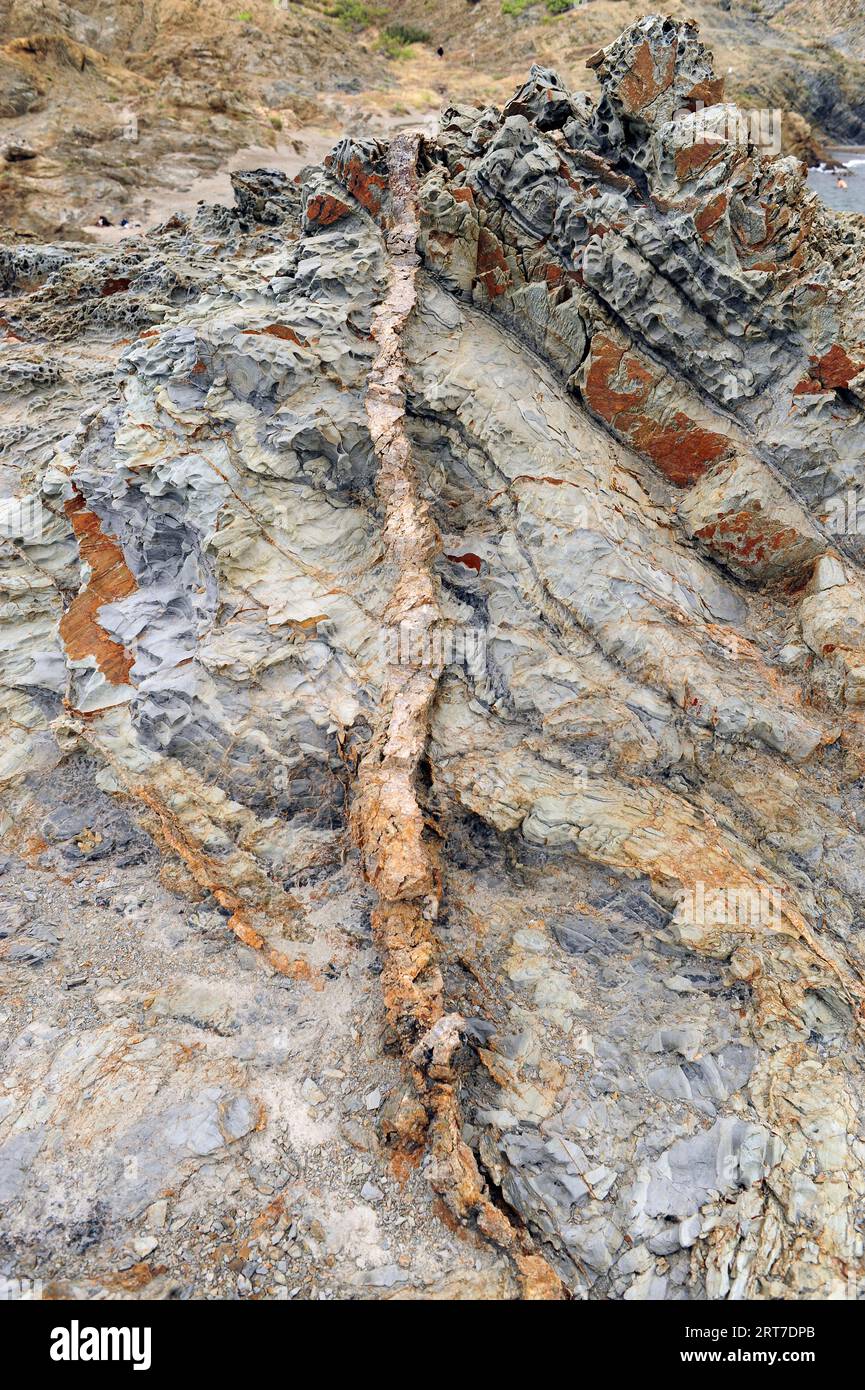 Close up quartz vein in rock hi-res stock photography and images - Alamy