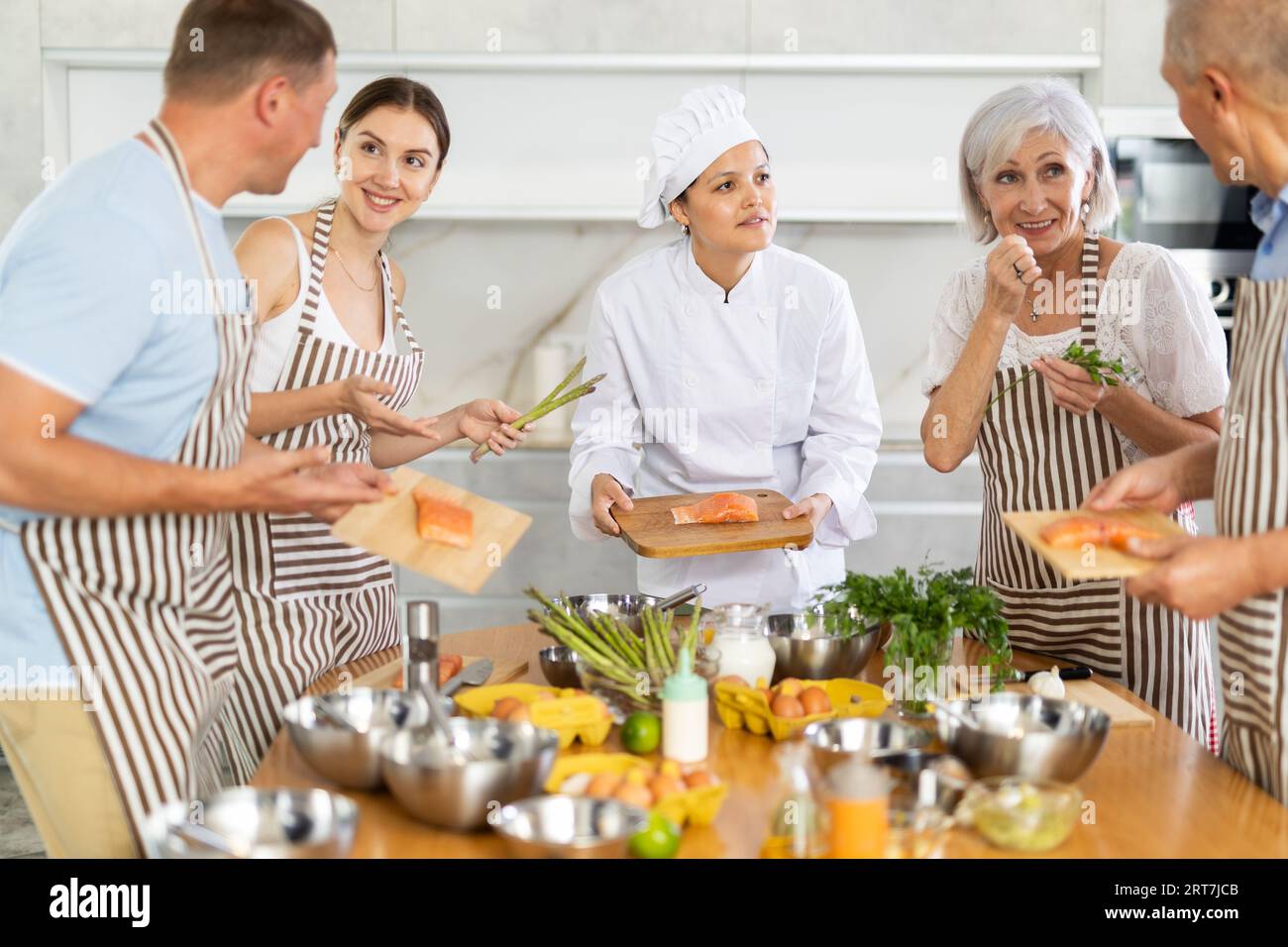 Asian culinary school hi-res stock photography and images - Alamy