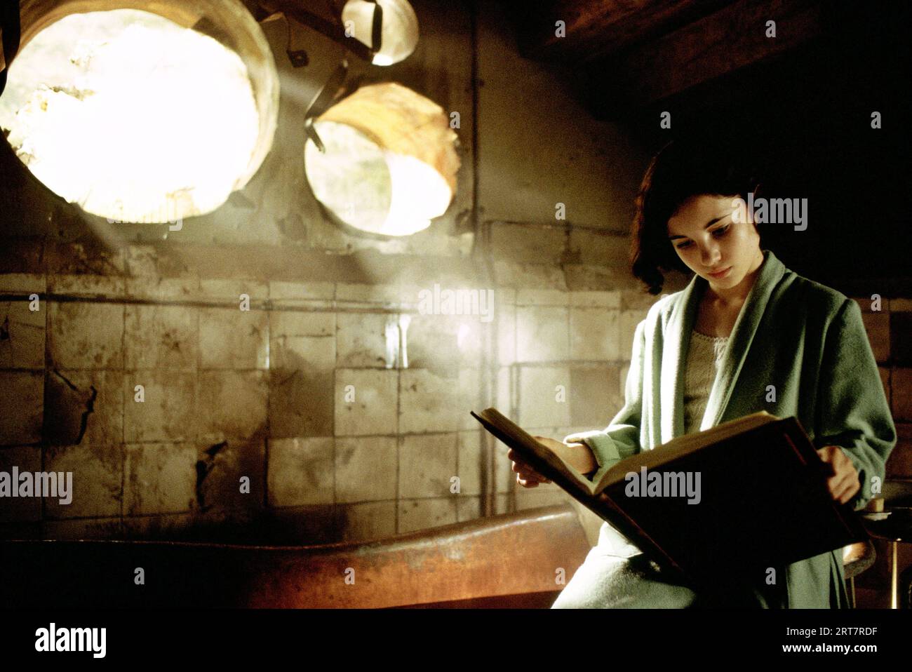 Released in the year 2006 hi-res stock photography and images - Alamy